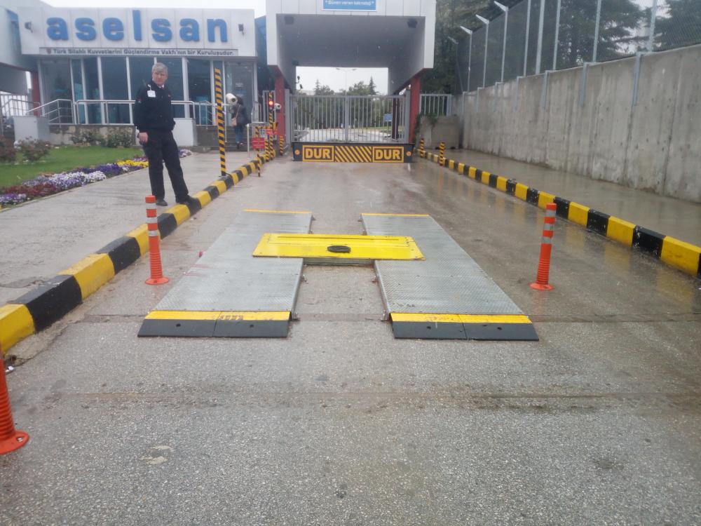 Mobile Surface Mounted Under Vehicle Inspection System - Madoors