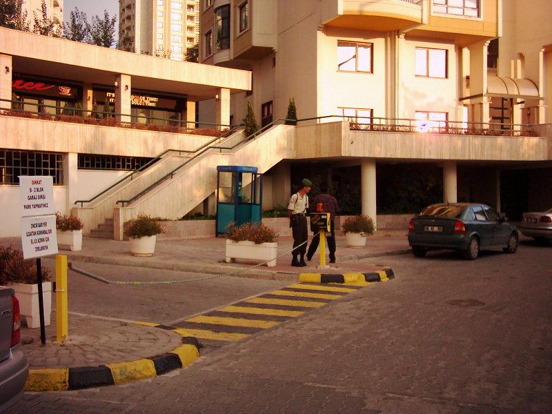 Motorized Automatic Chain Barrier - Madoors