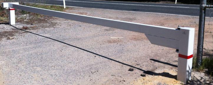 Non-motorized And Automatic Circular Swing Arm - Beam Barrier - Madoors