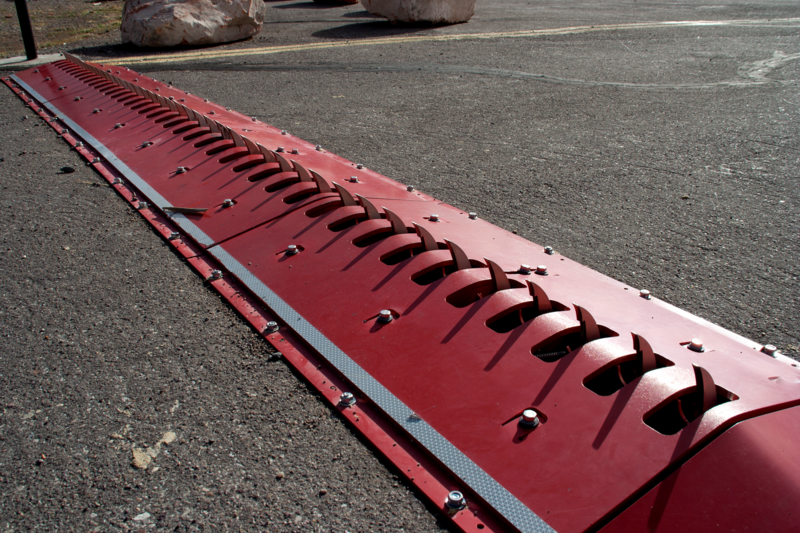 Hydraulic Speed Bump Spike Barrier - Madoors